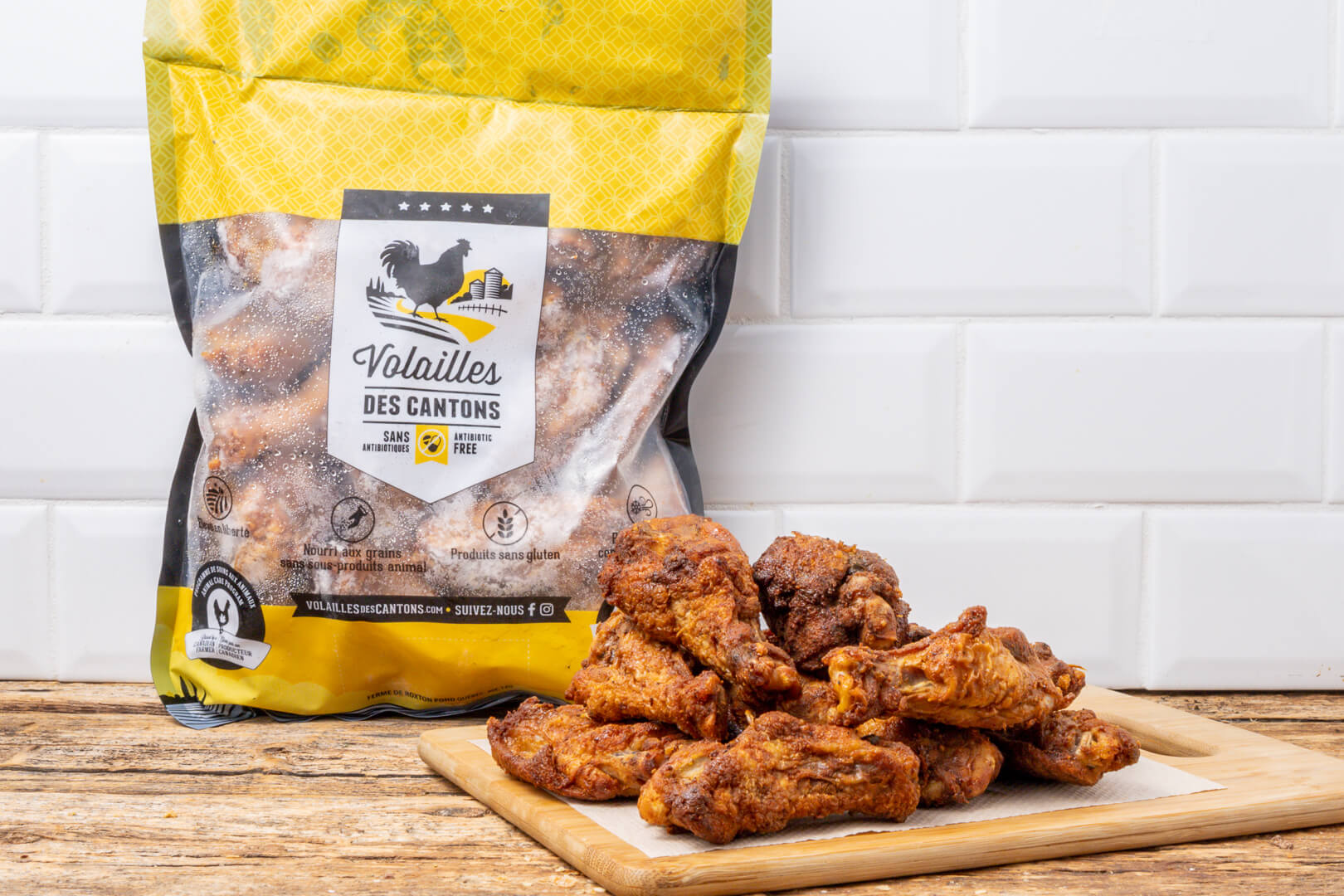 Spicy Pre-Cooked Chicken Wings (family format, frozen) - Lufa Farms ...