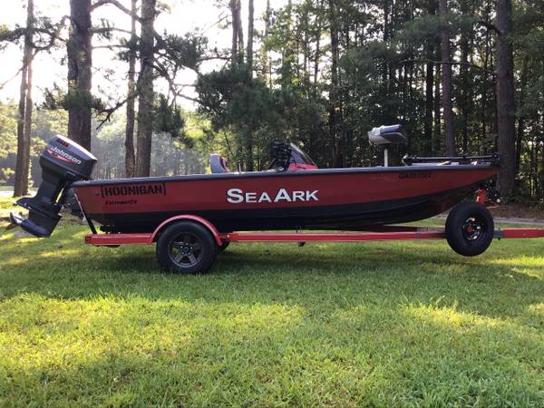 Unleash The Beast Diving Deep Into The 2001 Seaark Extreme 176 Specsfeed