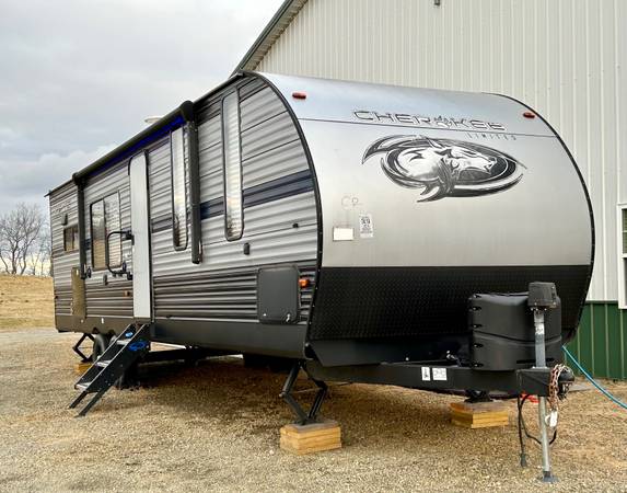 33 Foot Pull Behind RV - Very Well Kept $21,550 | RV, RVs for Sale ...