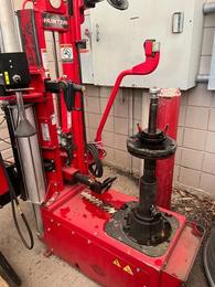 Hunter GSP9700 tire machine $700 | Tools For Sale | Austin, TX | Shoppok