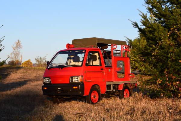93' Daihatsu Hijet Fire Truck - 4x4 - Diff Lock - LESS THAN 5K Miles ...