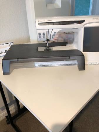 Husqvarna Viking Designer SE Sewing and Embroidery Machine -Plus $2,200 ...