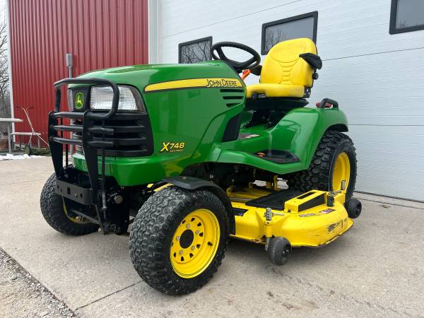 2011 John Deere X748 4X4 diesel garden tractor with 62 deck 1017 hours ...