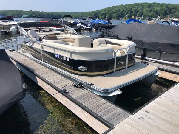 2012 Manitou Oasis 22’ Pontoon Boat $24,500 | Boats For Sale ...