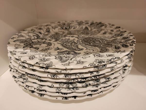 AVAILABLE 8 JOHNSON BROTHERS PAISLEY BLACK IRONSTONE DINNER PLATES ...