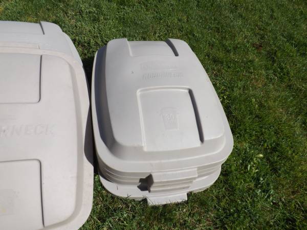 Rubbermaid Roughneck 30-gallon Garbage Can Lid $5 | Garden Items For ... Rubbermaid Roughneck 30-gallon Garbage Can Lid $5 | Garden Items For ...