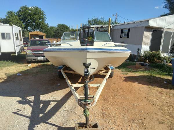 TRI Hull Pontoon For Sale - ZeBoats