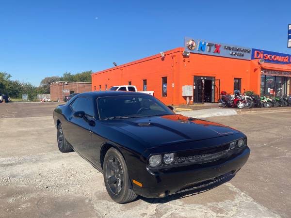 2012 Dodge Challenger V6 Automatic Clean Title Leather seats SXT ...