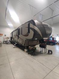 2016 Keystone RV Avalanche 5th Wheel 380FL Fifth Wheel | RV, RVs for ...