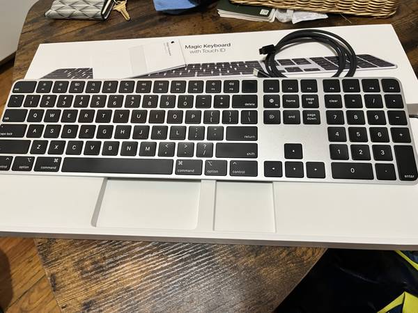 Apple Magic Keyboard with TouchID $170 | Electronics For Sale | Des ...