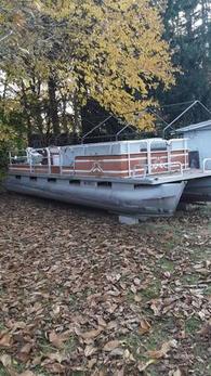 28 Foot Pontoon - Boats For Sale - Shoppok