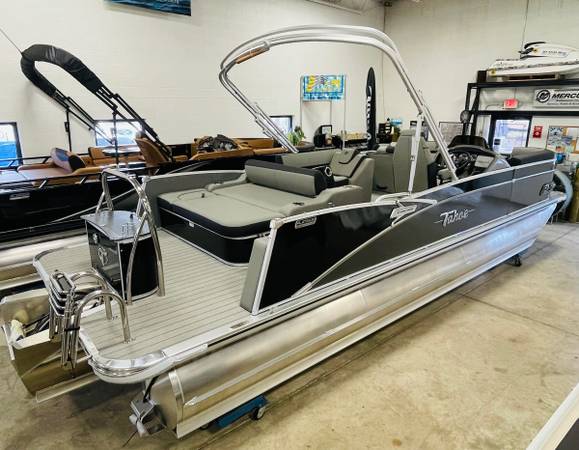 25’ Performance tritoon 300hp pontoon $86 | Boats For Sale | Detroit ...