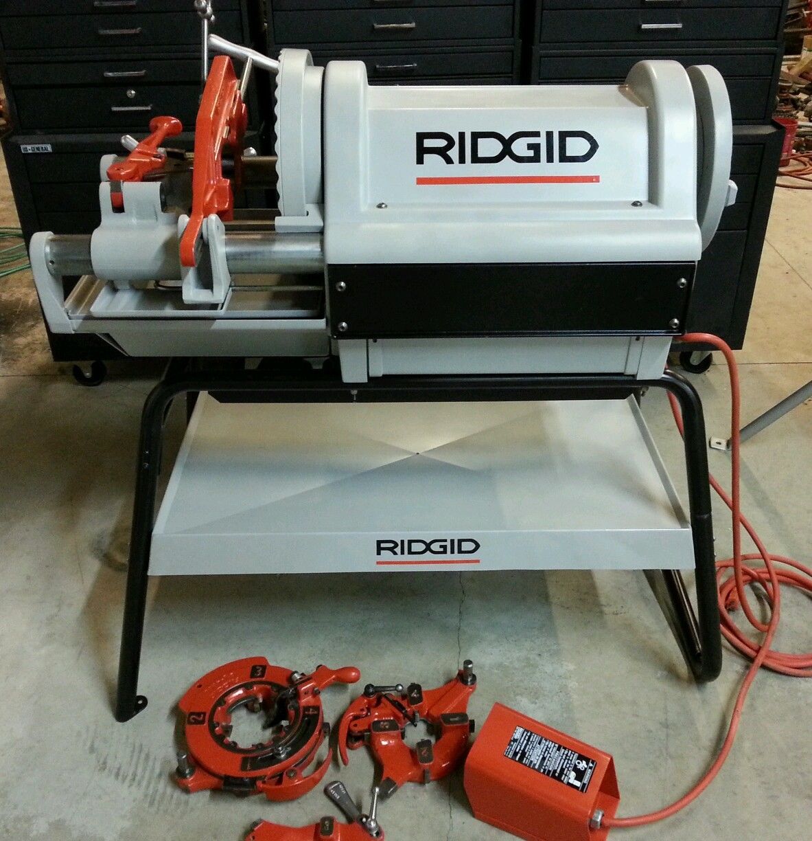 Ridgid 1224 threader with 3 die heads foot pedal and cart | Tools For ...