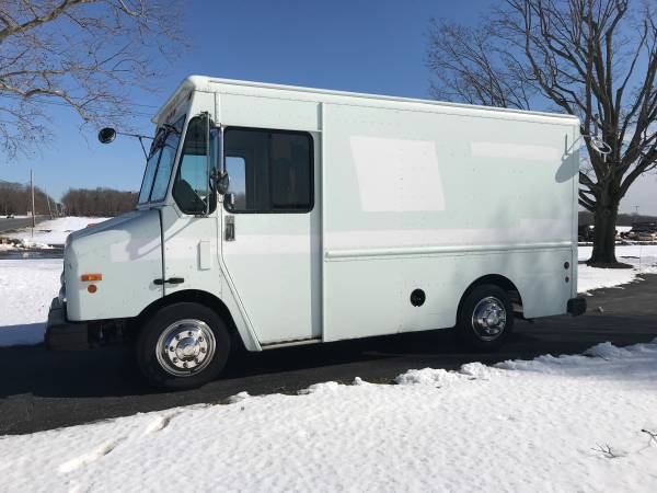 2002 FREIGHTLINER MT45 5.9l CUMMINS TURBO DIESEL 2 TON VANBODY - $13500 ...