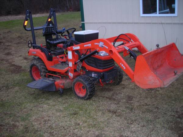 2017 Kubota diesel compact BX2370 with mower and front loader $15,500 ...