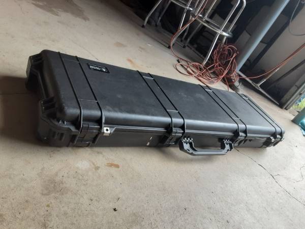 Pelican 1750 Scoped Rifle Case Waterproof Crushproof Wheels $250 ...