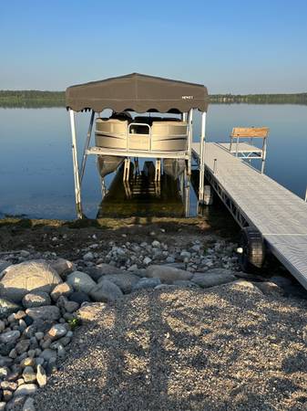 2022 Hewitt Pontoon canopy $6,900 | Boats For Sale | Fargo, ND | Shoppok