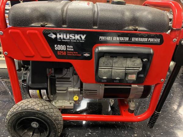 HUSKY 5000 WATT GENERATOR WITH BRIGGS&STRATTON ENGINE WORKS PROPERLY ...