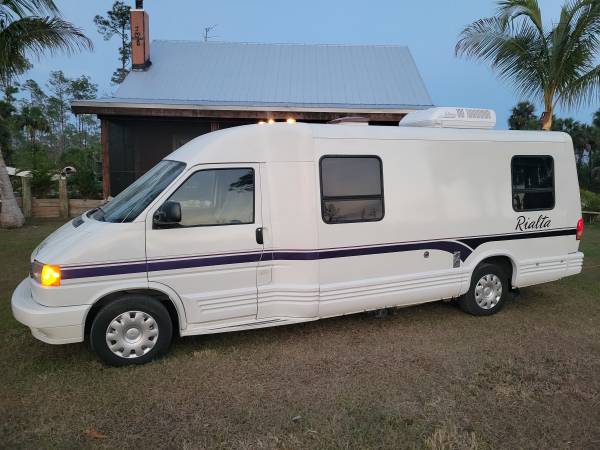 1995 VW/Winnebago Rialta low, low miles $29,500 | RV, RVs for Sale | Fort Myers, FL | Shoppok