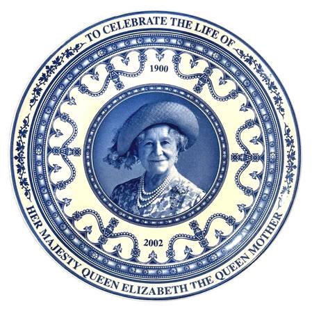 Queen Elizabeth II The Queen Mother Commemorative Plate by WEDGEWOOD ...