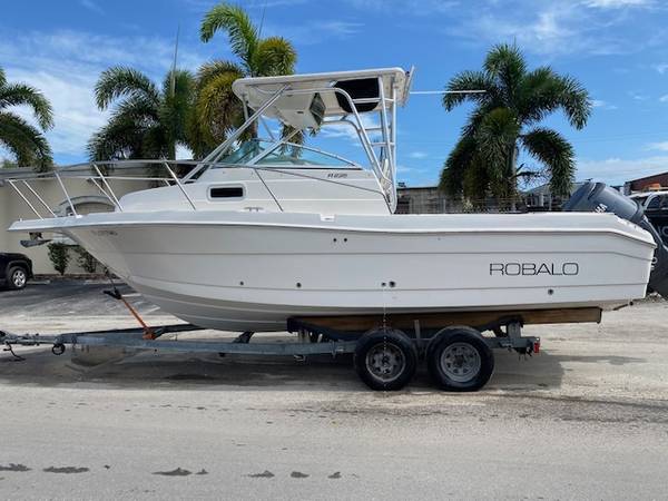 R235 WA Robalo Yamaha F225 Four Stroke $29,900 | Boats For Sale | Fort ...
