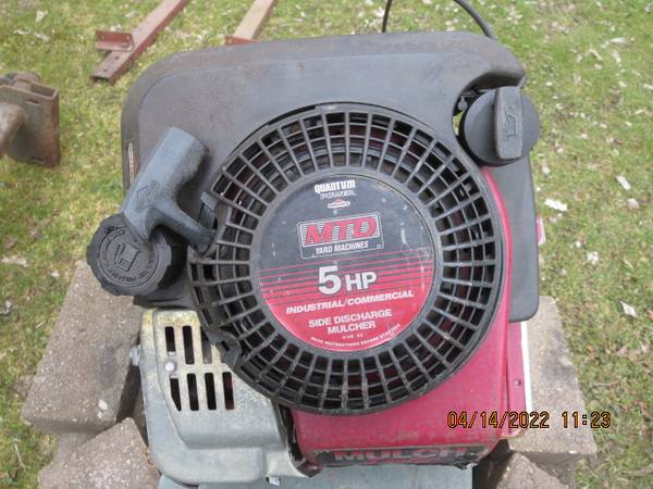 Briggs & Stratton 5 HP Vertical shaft engine $35 | General Items ...