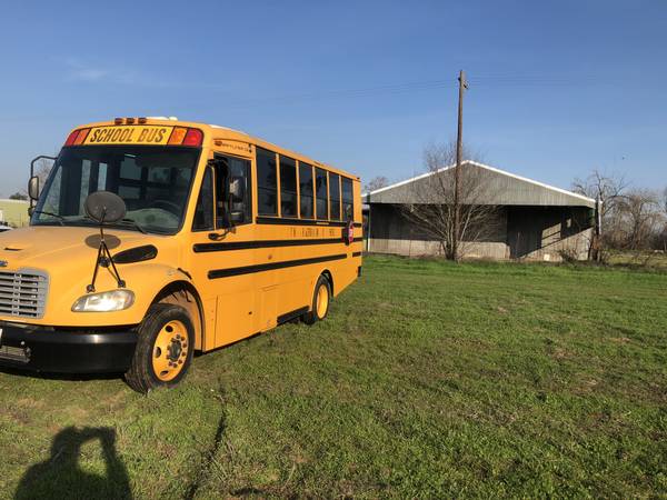 2007 FREIGHTLINER THOMAS YELLOW DIESEL SCHOOL BUS with wheel chairlift ...