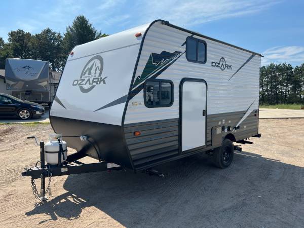 2022 Ozark 1530 - Small Lightweight Camper - Sleeps 5 - Front Bunks ...