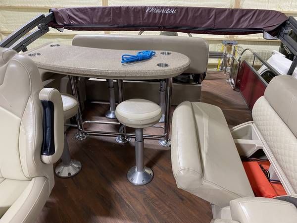 Manitou Tritoon SES 25 Bar VP 150HP with Bunk Trailer $57,000 | Boats ...