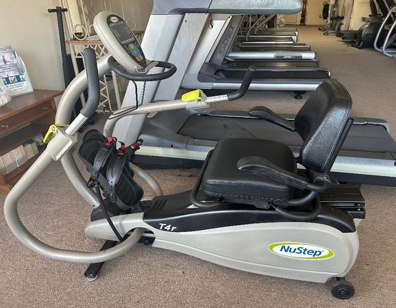 Multiple kind of Nustep Seated Total Body Trainer $1 | Sports Goods For ...