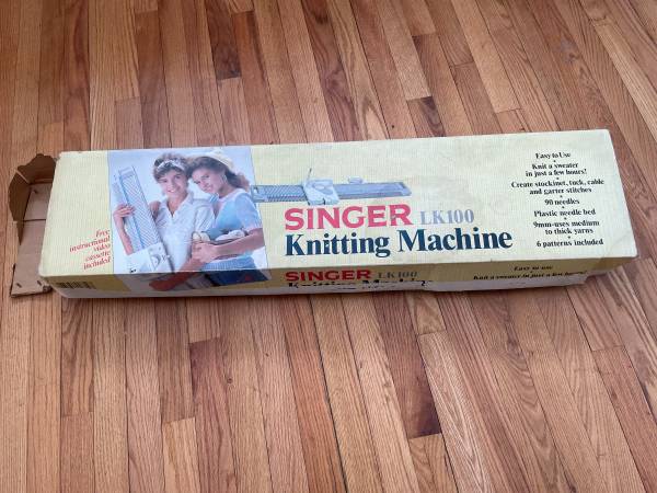Minty Singer LK100 Knitting Machine & Accessories Original Box $200 ...