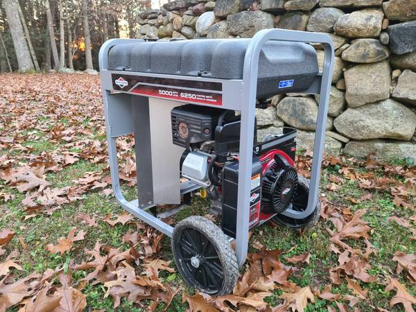 briggs and stratton 5000w generator $650 | Tools For Sale | Hartford ...