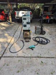 Linde 225 Mig welder $300 | Tools For Sale | Peoria, IL | Shoppok