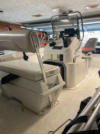 18LE key largo Center consul $15,000 | Boats For Sale | Houston, TX ...