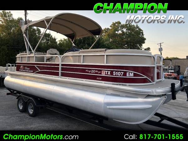 2018 Sun Tracker Party Barge 22DLX XP3 Tritoon boat w/Mercury 150HP 4S ...