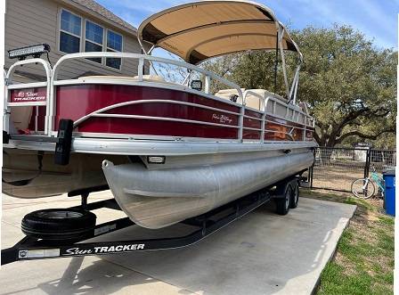 2018 Suntracker pontoon boat $15,000 | Boats For Sale | Houston, TX ...