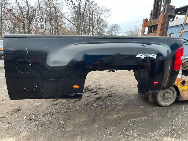 08-14 chevy Silverado rot free 8ft long dually bed $3,200 | Auto Parts ...