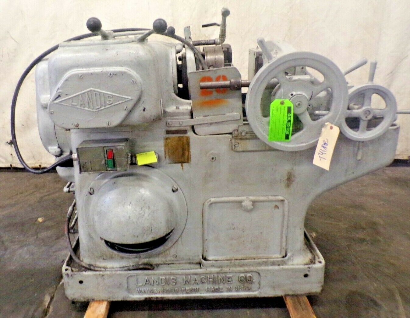 Landis Machine Co. Pipe & Bolt Threading Machine , Model1-12 Lx664 ...