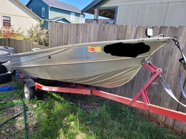 12ft Valco Aluminum Boat with 9.9hp Johnson and Fishfinder $1,500 ...