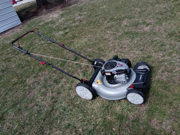 Murray MNA152703 21 140 cc Briggs & Stratton Gas Push Lawn Mower $275 ...