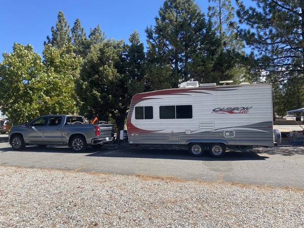2009 Weekend Warrior Carbon Lite BH1800 Pull Travel Trailer 18 ft Bunk ...