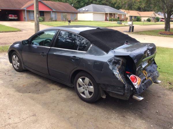 08 Nissan Altima wrecked hit in back - $1200 | Cars & Trucks For Sale ...