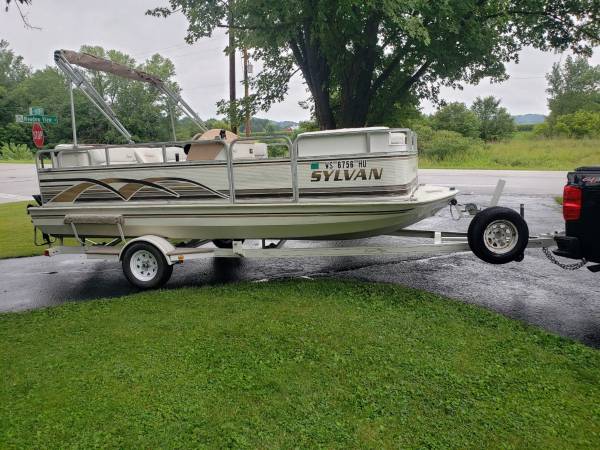 SYLVAN Deck boat 1996 115 HP $5,000 | Boats For Sale | La Crosse, WI ...
