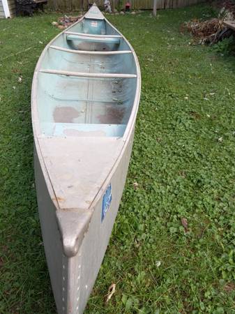 17 ft 4 person canoe $400 | Boats For Sale | Lansing, MI | Shoppok