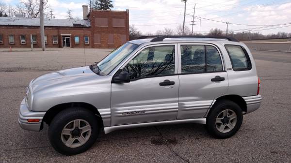 2004 CHEVY GEO TRACKER 4DR 4X4 - $2900 (MASON) | Cars & Trucks For Sale ...