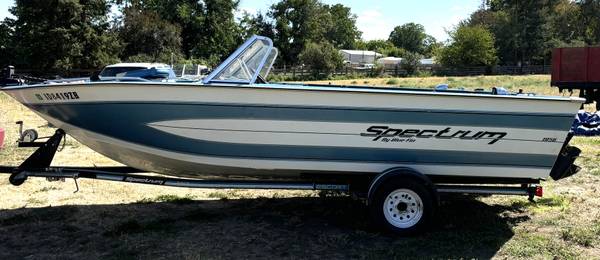 Spectrum 19.5 inboard Fishing Boat 1992 $7,000 | Boats For Sale ...