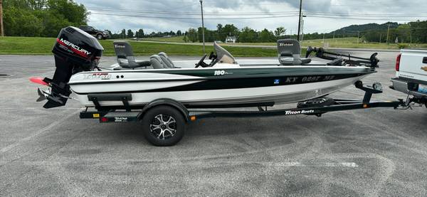 1999 triton 180 Premier bass boat $15,000 | Boats For Sale | Lexington ...