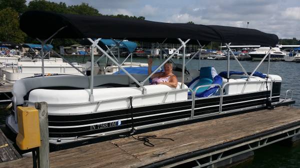 24 Foot Pontoon Boat $15,000 | Boats For Sale | Lexington, KY | Shoppok