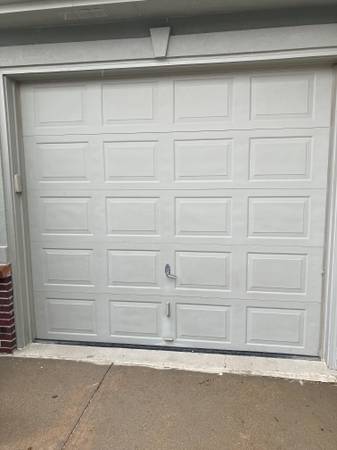 4 Used Garage Doors $1,000 | Materials For Sale | Lincoln, NE | Shoppok