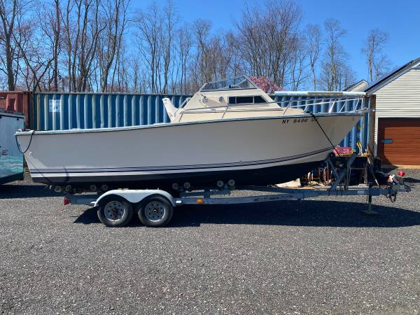 21` Ken craft Cuddy V-Bottom Cruiser and Dual Axle Galvanized Trailer ...
